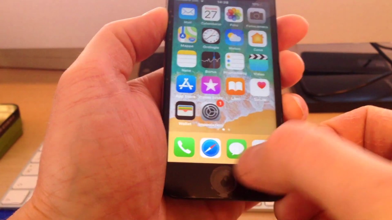 Come cambiare schermo di iPhone SE - YouTube