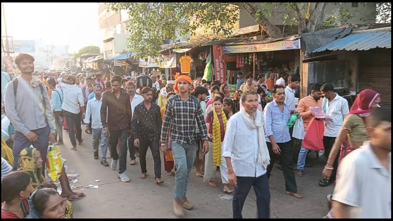 Shree Goverdhan Parvat Maharaj Ki Parikramma || Jai Ho Giriraj Maharaj ...