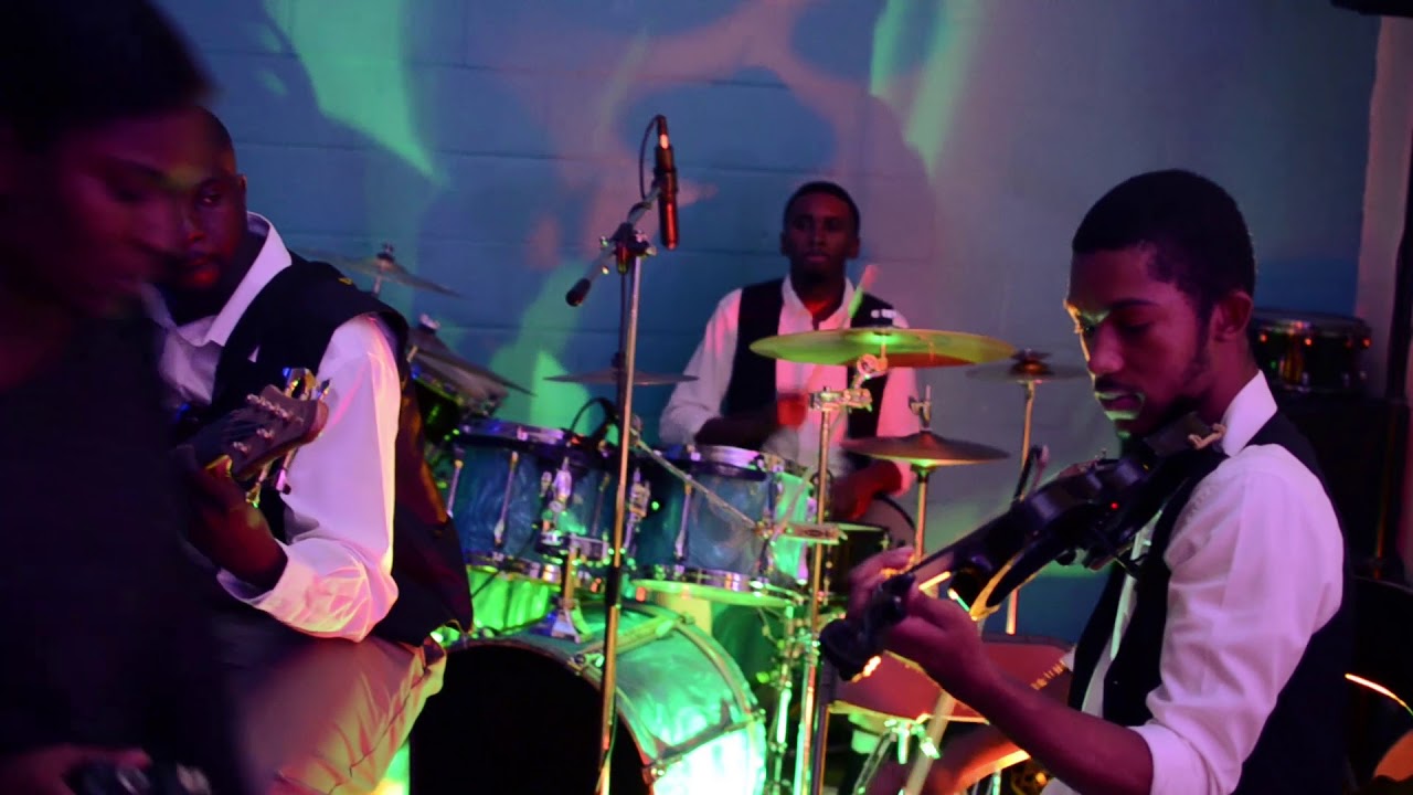 THE VICTORS' BAND at the HCGB Youth Concert (December, 2015) - YouTube