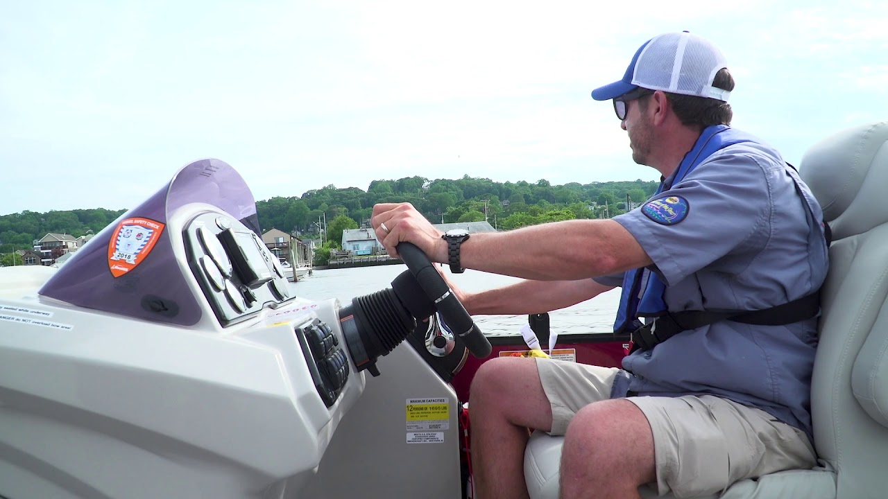 Safe Speed Boating: Boater Safety and Education - YouTube