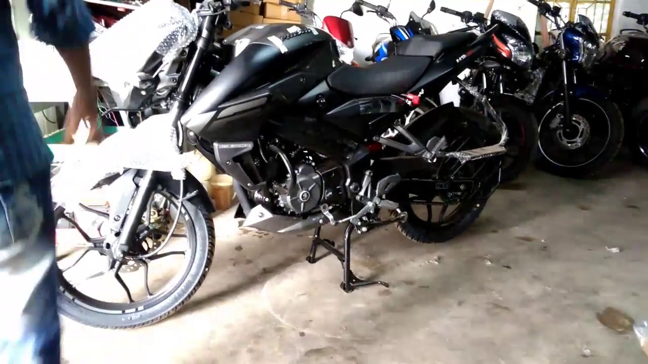 NEW PULSAR NS 160 GREY COLOR UN PACKING FROM DEALER SHOWROOM - YouTube