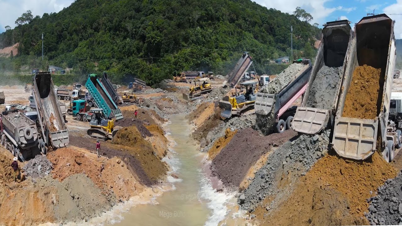 World Amazing Huge Machines Bulldozer And Dump Truck In Operation Push ...
