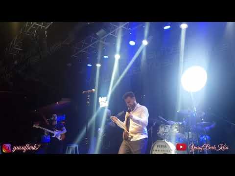 Ekin Uzunlar - Diz Dize | Live @222 Eskişehir 02.05.19