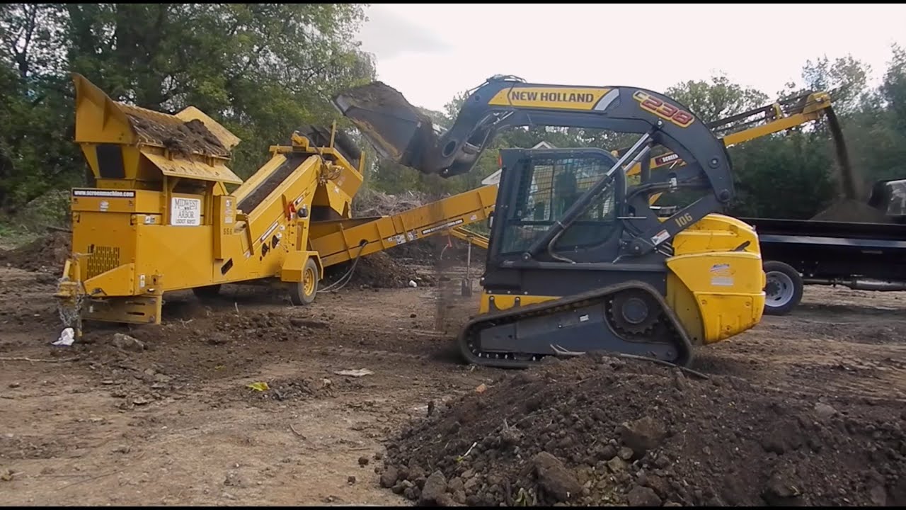 Product Spotlight: Screen Machine Might II Shredder Trommel On The Job ...