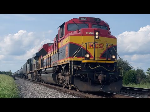 CSX B631 passes Sharp Road at CP 102 with awesome K5LLA and CPKC (KCS) and BNSF power!!! - YouTube