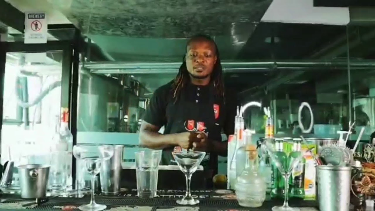 COSMOPOLITAN COCKTAIL - YouTube