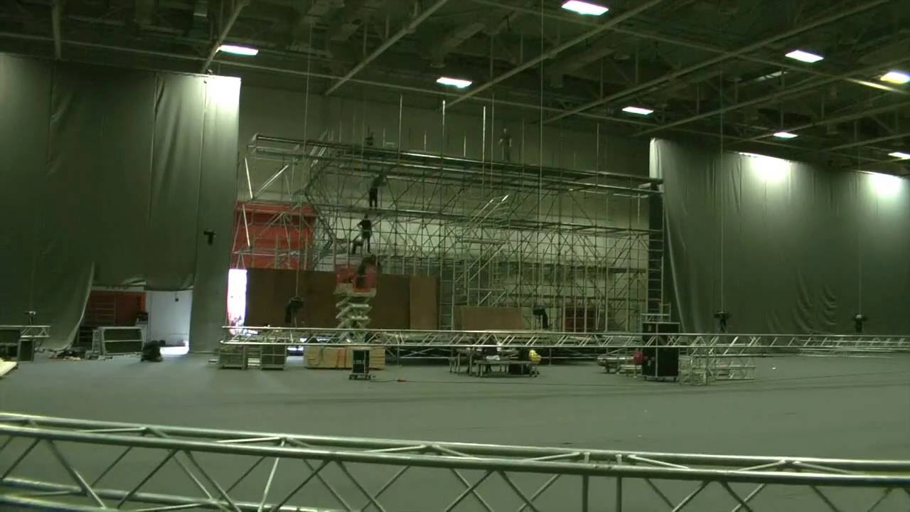 METRON -LAYHER-SCAFFOLDING - WALL FOR SCREEN PROJECTION 26X8 WITH ...