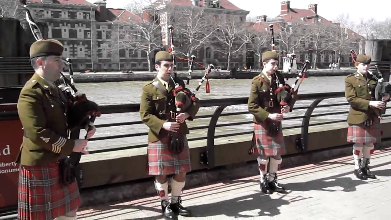 Rampant Lion Pipe Band on Ellis Island - YouTube