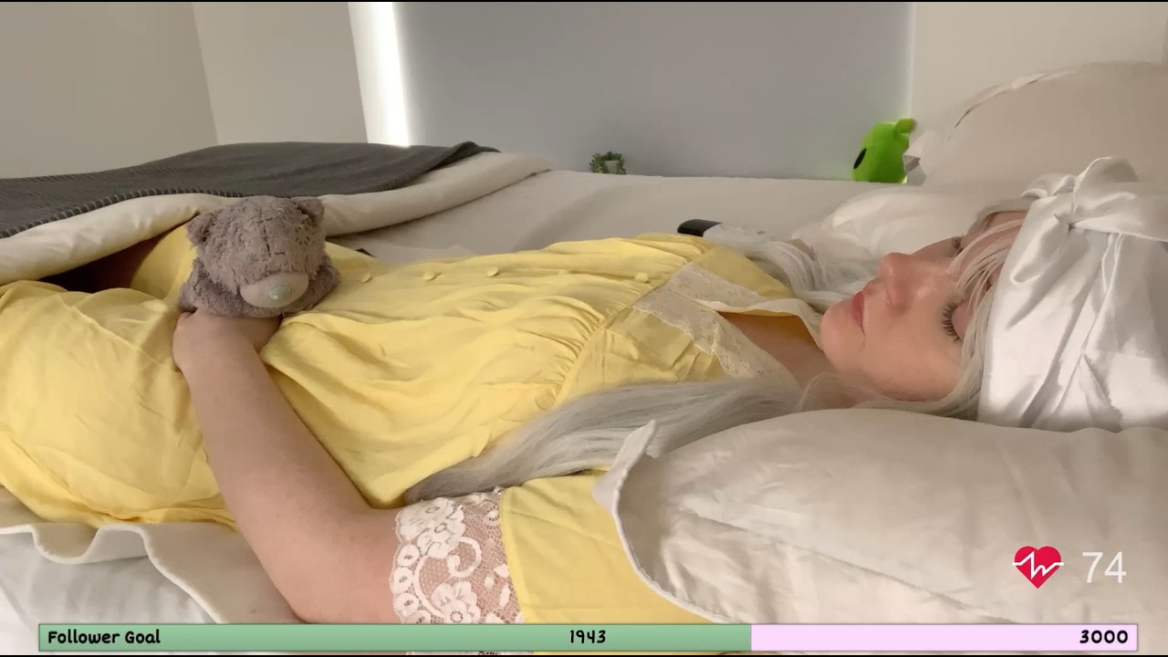 Golden Dreams & Lacey Things 💛 - YouTube