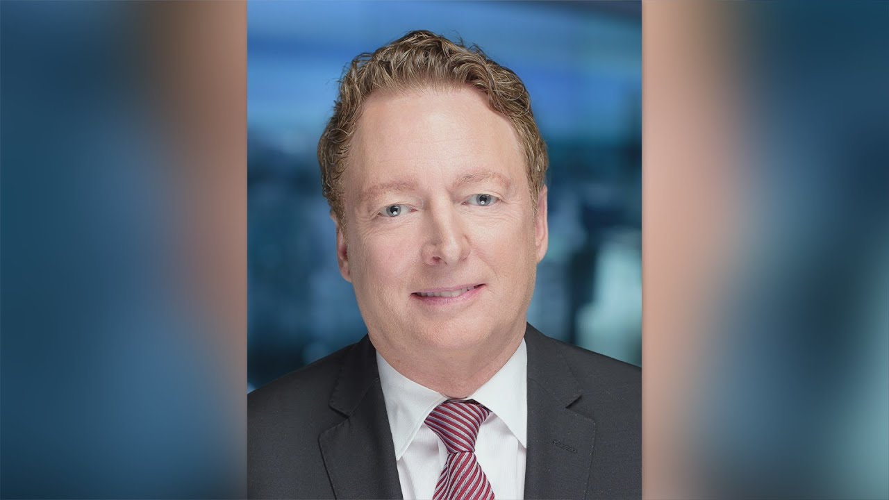 WGN Meteorologist Mike Hamernik dies from lung cancer at 60 - YouTube