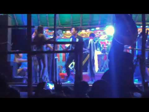 Bergoyang Dalam Kegelapan Setengah bugil (@andrianroy9471 )