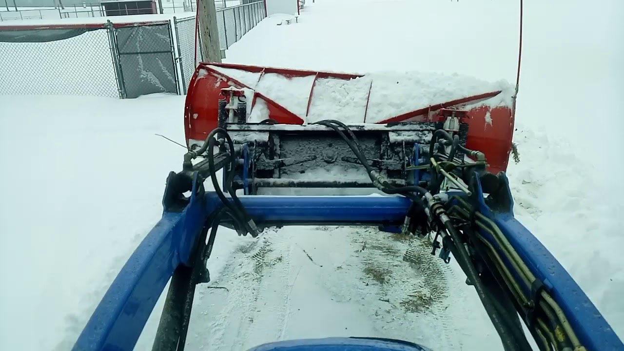 New Holland Boomer 3045 plowing 10+ inches of snow - YouTube