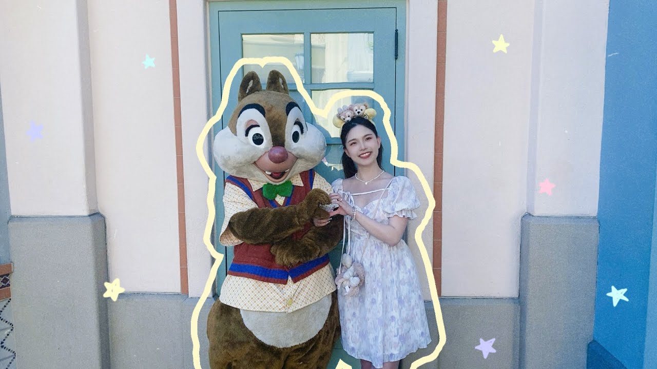 Magical Encounters: Meeting Disney Characters at Disneyland! 🌟 - YouTube