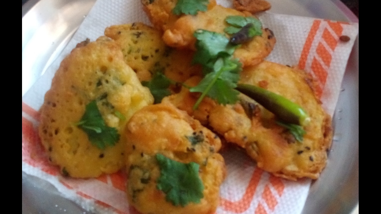 Quick Bengali Snacks: Aloo Pakora within 5 mintues - YouTube