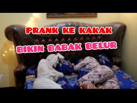 PRANK POCONG KE KAKAK YANG LAGI TIDUR - PRANK INDONESIA