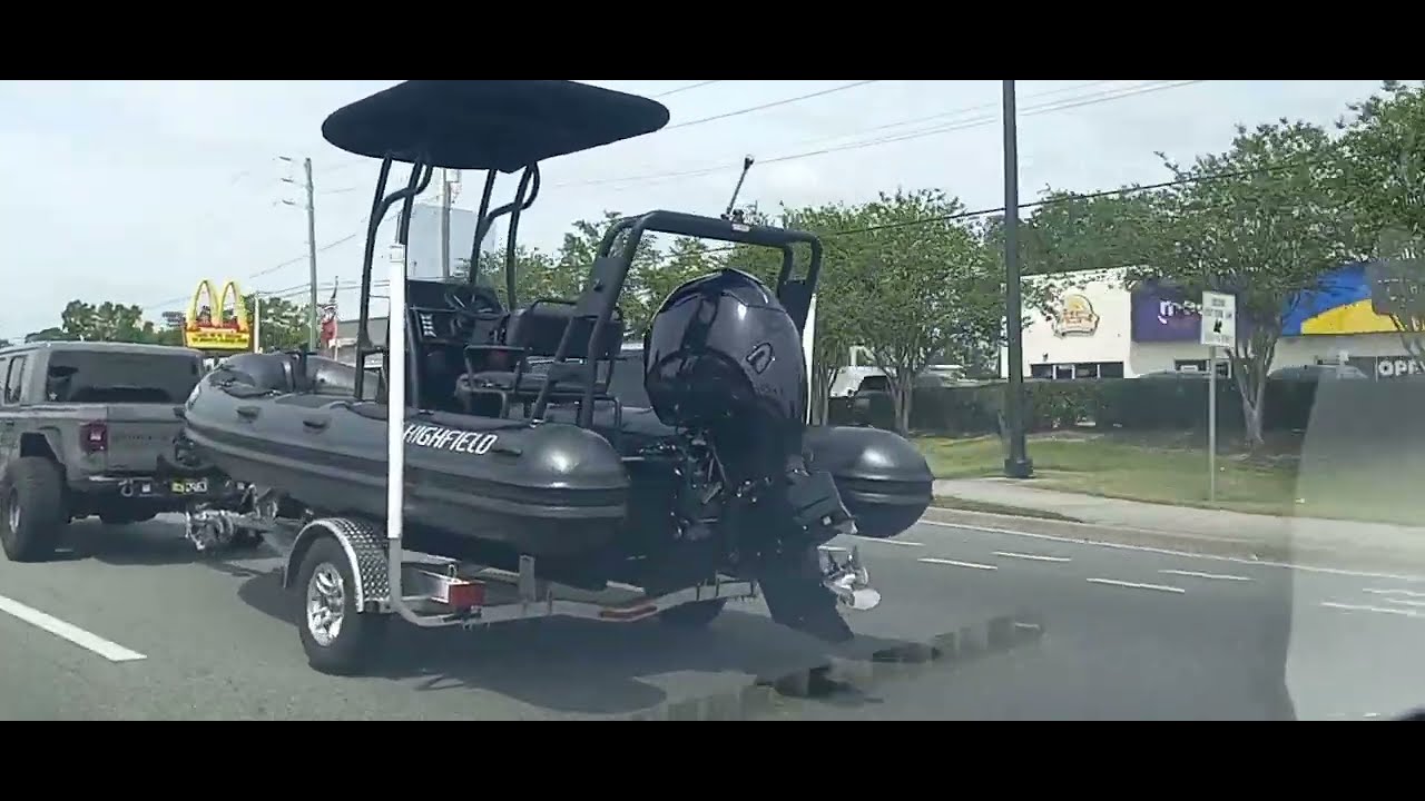 Astonishing rubber dinghy speed boat - YouTube