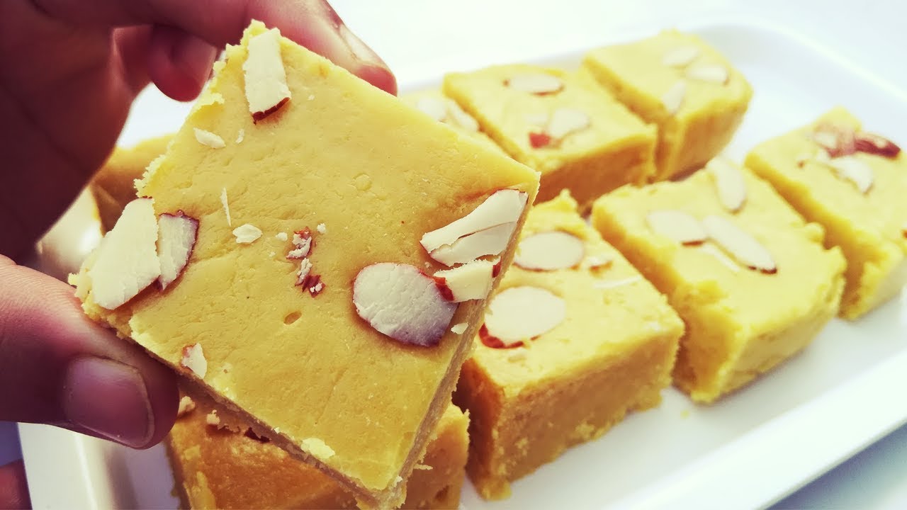 स्पेशल मैदा बर्फी | Maida Burfi Recipe | Easy Burfi Recipe - YouTube
