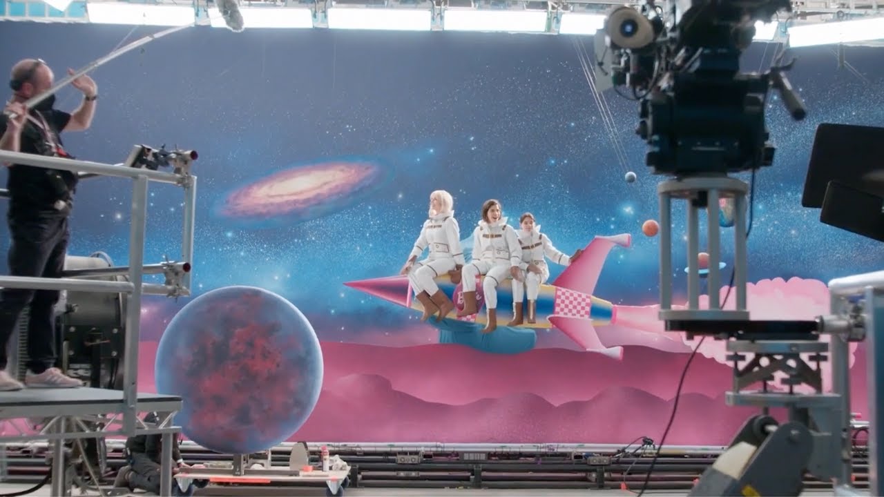 Barbie (2023) – How It Was Filmed | Behind the scenes - YouTube