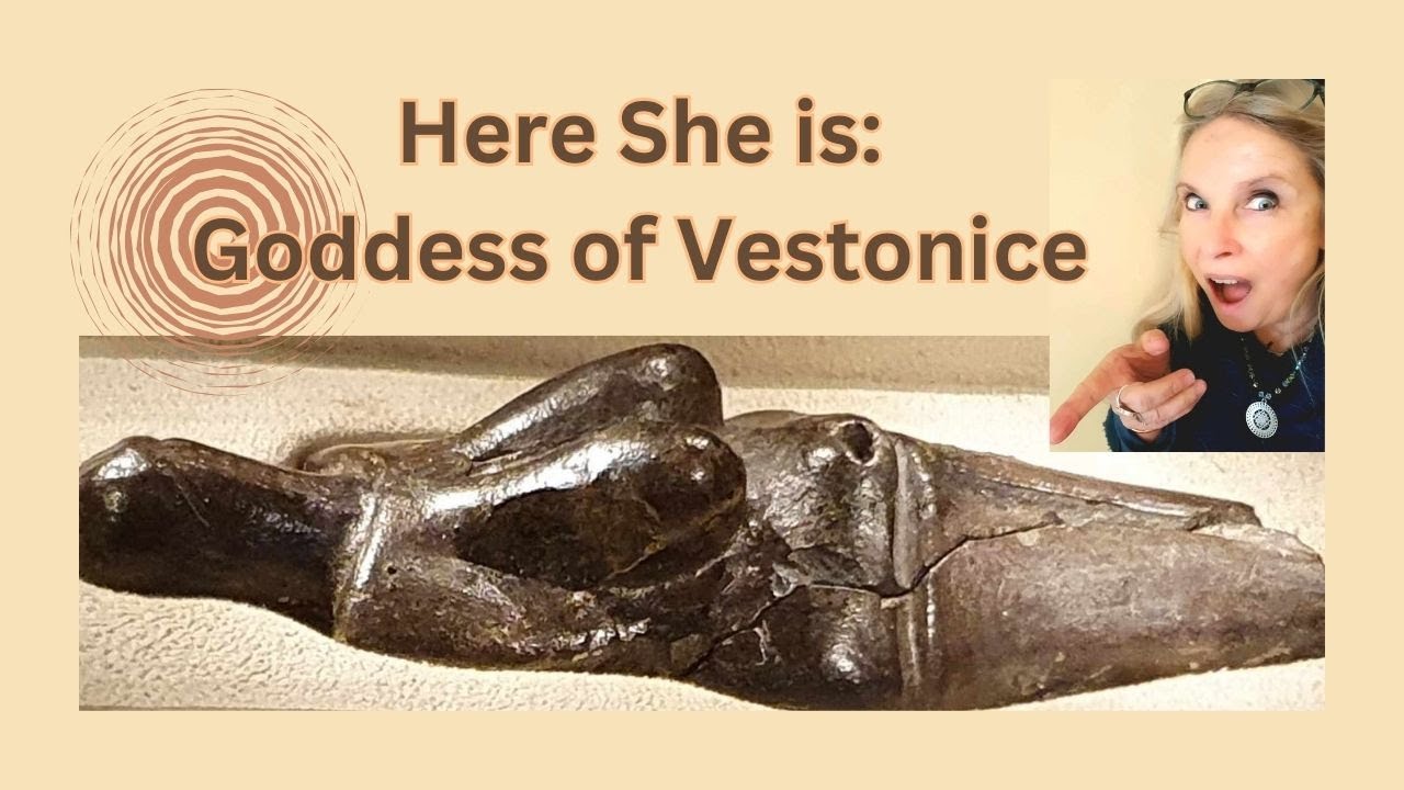 Paleolithic Goddess statues from Czech and Slovakia, Ancient Jewelry ...