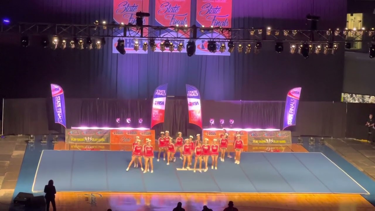 Marist Varsity Cheer @ IHSA State 2022 (Day 2) - YouTube
