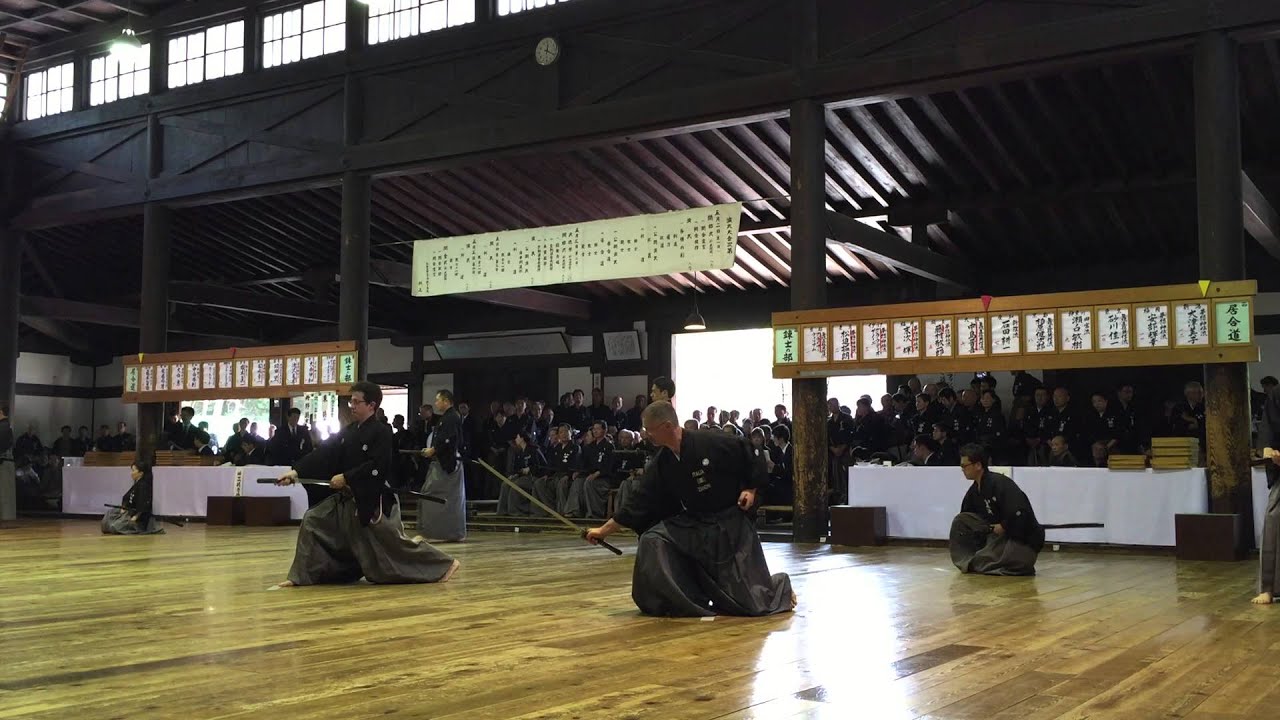 Claudio Zanoni (6° Dan Renshi Iaido) embu Kyoto taikai 2015 - YouTube