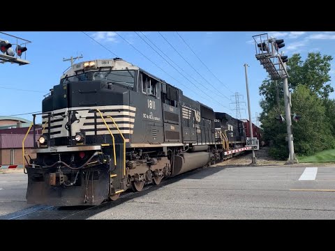 NS 1811 Leads the NS 121 Out of Sterling - YouTube