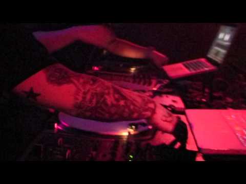 PAKNERZ 10Min LIVE ROUTINE DJ Ron Poe & DJ Santi (Hacienda Superclub ...