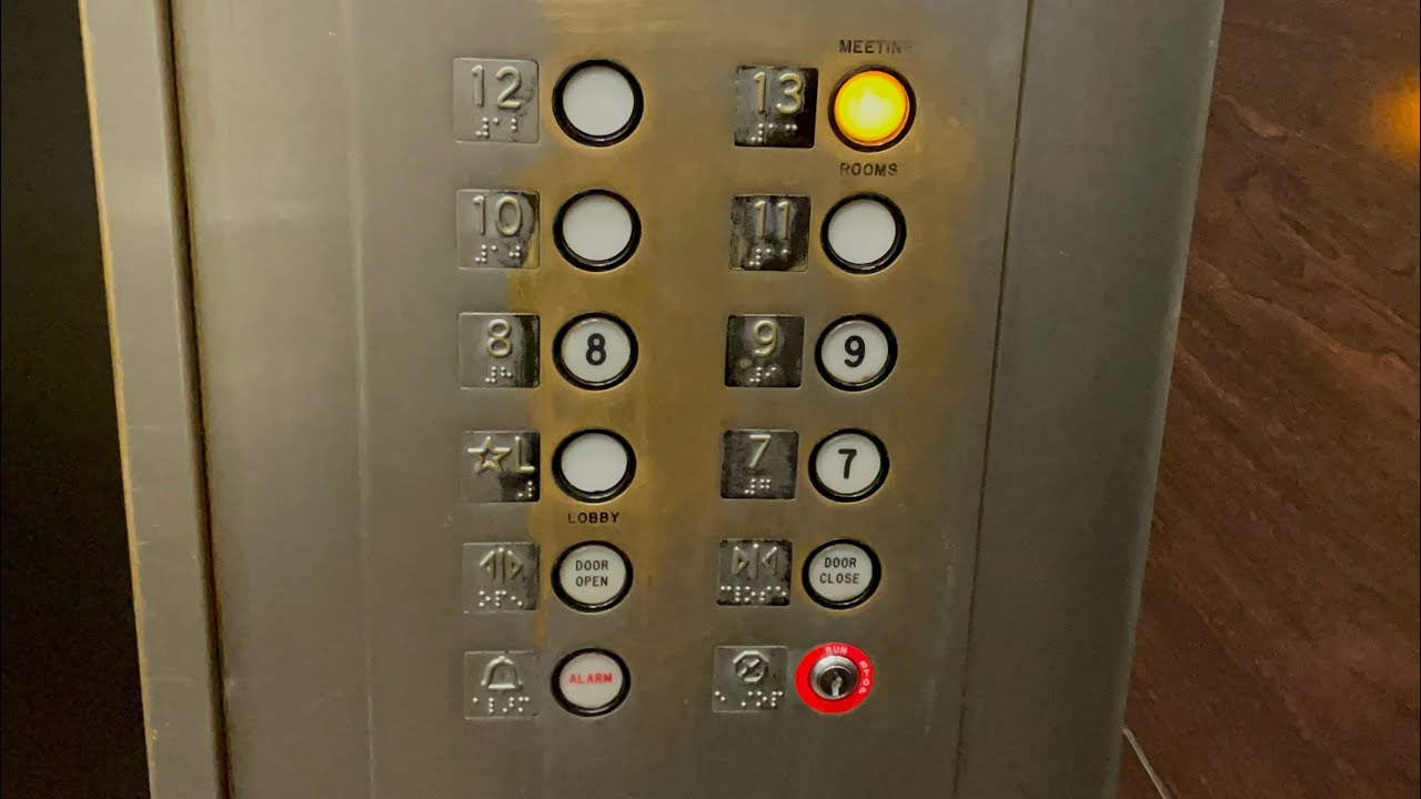 Montgomery Low Rise Elevators @ Hampton Inn Streeterville - Chicago, IL ...