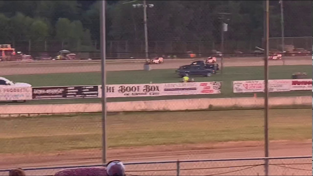 Michael’s Mercer Raceway 7-18-20 ModLite feature - YouTube