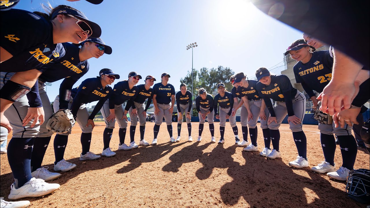 UC San Diego Softball Opening Weekend Triton Invitational - YouTube