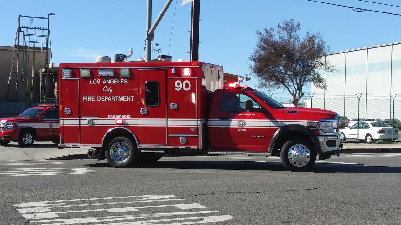 LAFD Rescue 90 Responding - YouTube