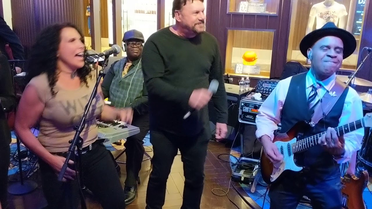 Can't get enough of your love-Johnny O and the Classic Dogs of Love ...