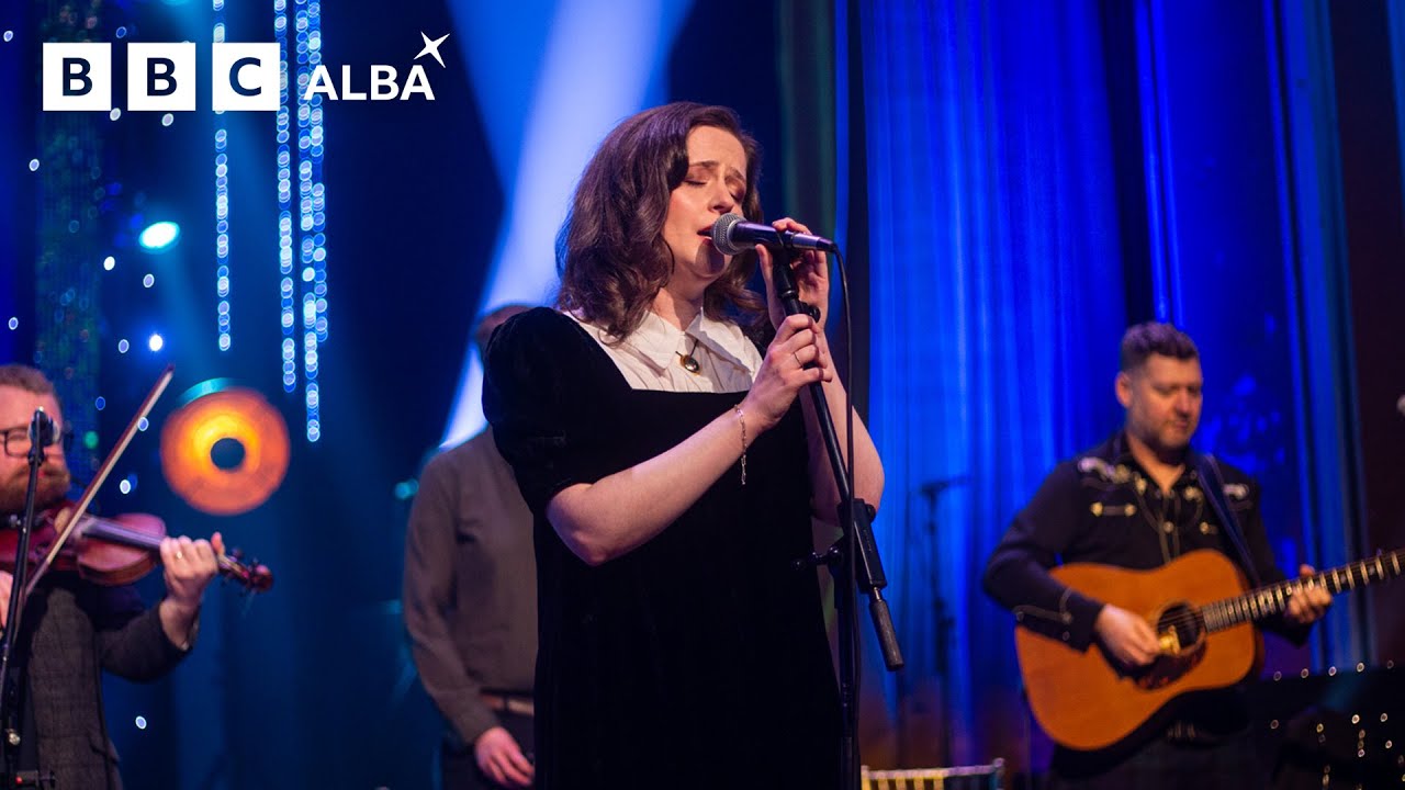 Dàimh le Còta Mòr - Cèilidh na Bliadhn’ Ùire 2025 | BBC ALBA - YouTube