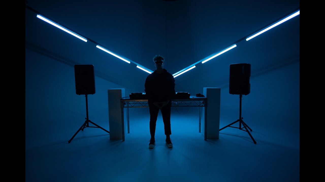 JACKNIFE Presents THE BLADE ROOM (Live) - YouTube