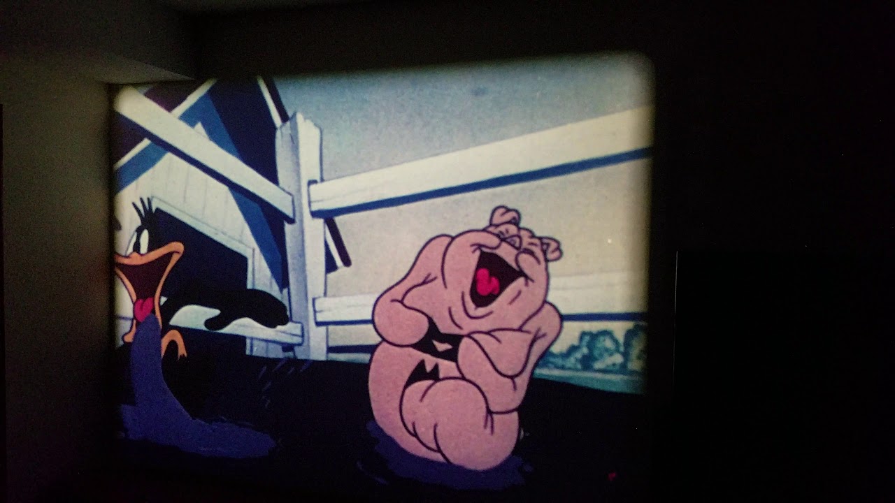 "The Great Piggy Bank Robbery" - 7/20/46 - Daffy Duck - YouTube