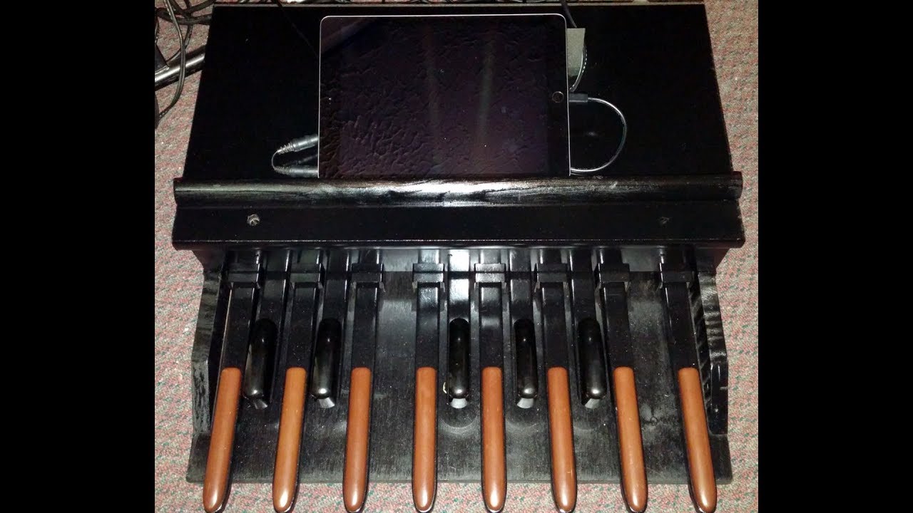 Arduino based MOOG Taurus type MIDI foot pedal controller. - YouTube