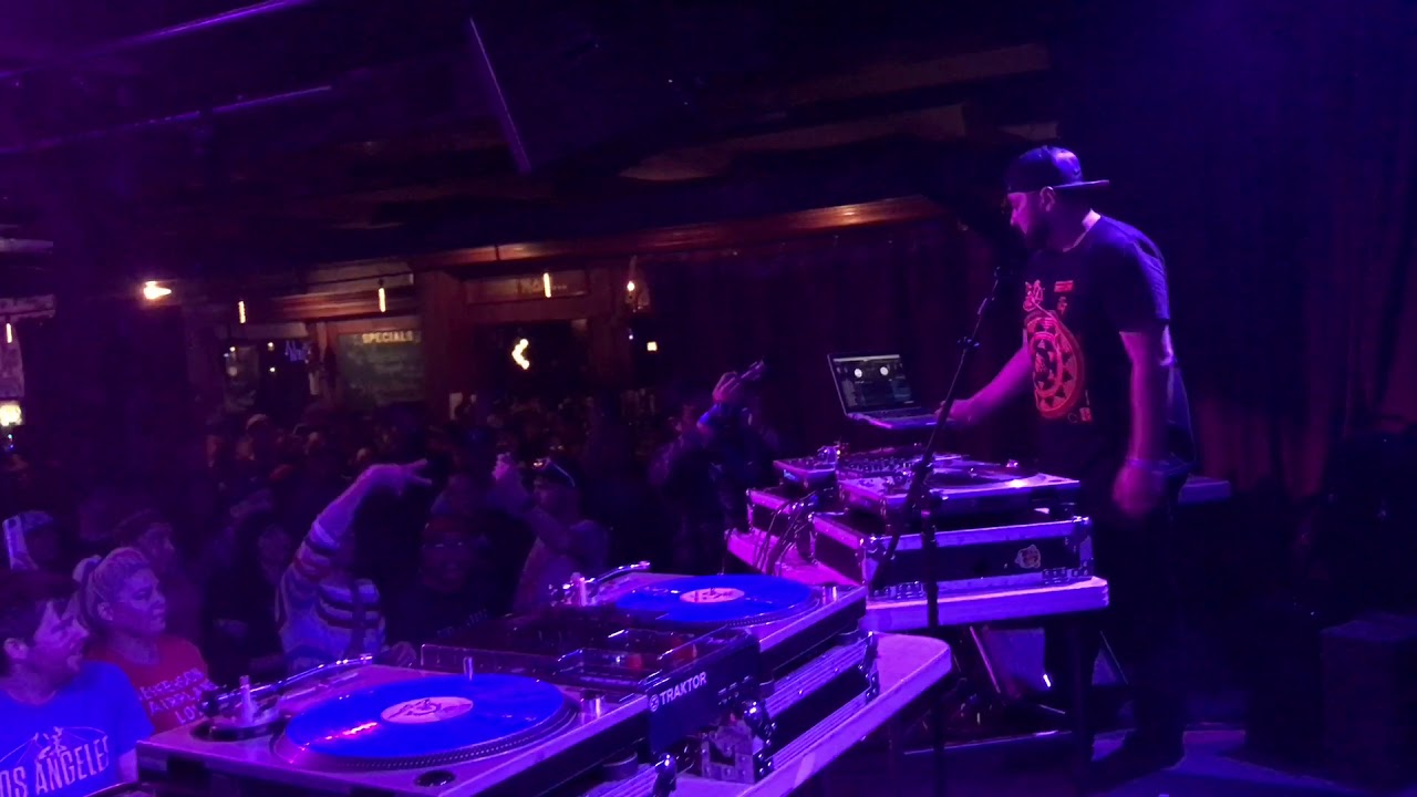 Dj Ohm vs. Dj Stigmata - YouTube