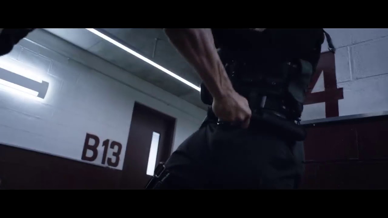 Central Intelligence Parking Lot Gun Fight scene - YouTube