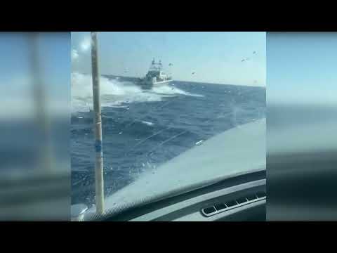 Türk balıkçıları taciz eden Yunan sahil güvenliği böyle kovalandı