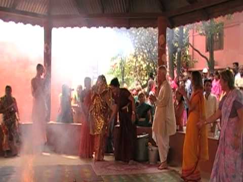 Here Comes The Bride...Hindu Marriage/Wedding Haidakhan BABAJI Ashram ...