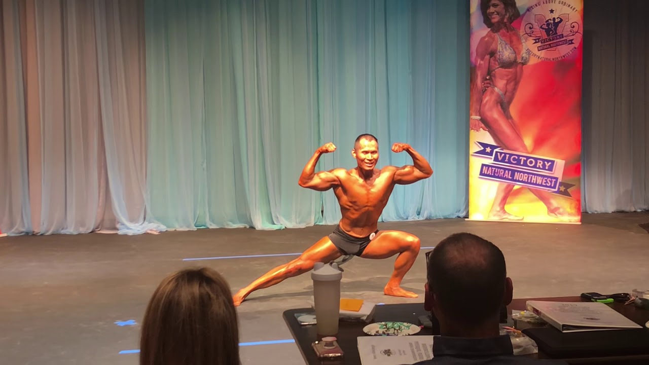 2019 INBF Victory Natural Northwest Classic Physique Posing - YouTube