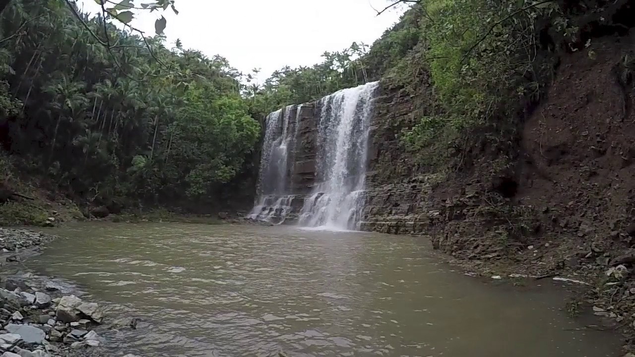 Lower Sigua Waterfalls, Guam - YouTube