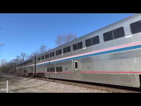 5 hrs late Amtrak California Zephyr 6 with 137 and 164 headed for Omaha. 2/12/24 10:12am - YouTube