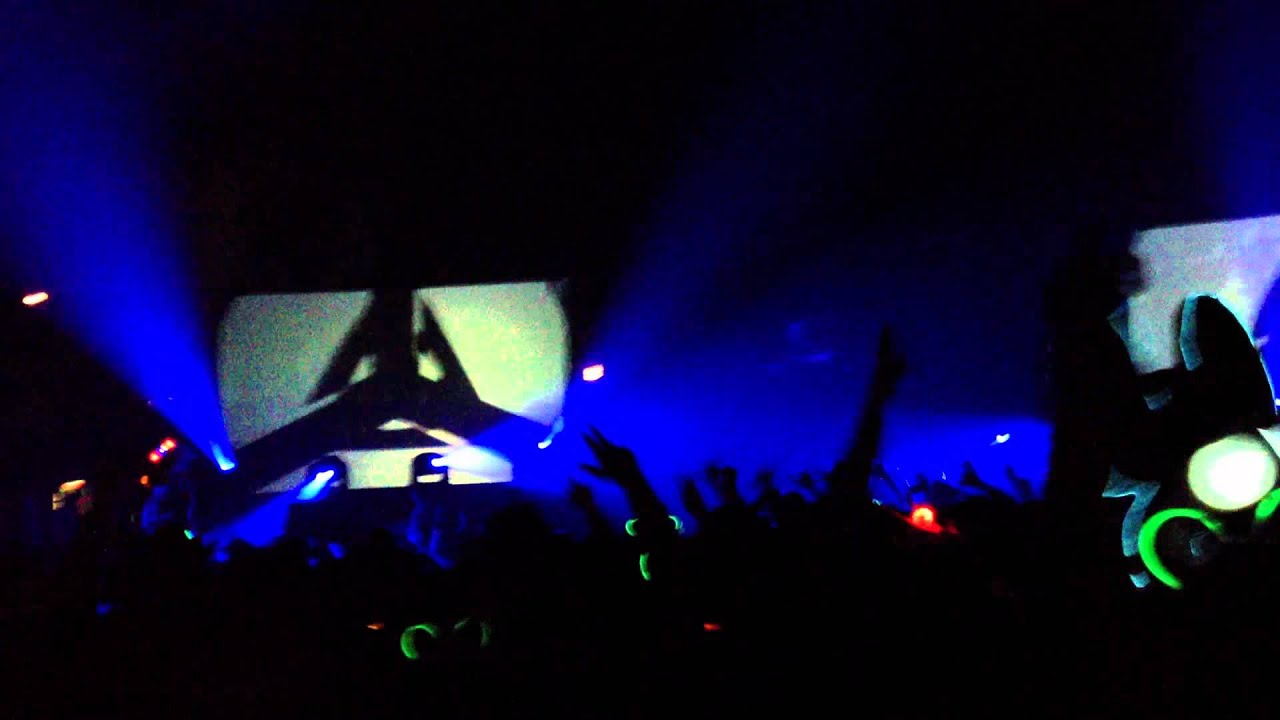 Excision - Bass Cannon/Pump it up (10/22/11) @ Aragon Ballroom, Chicago ...