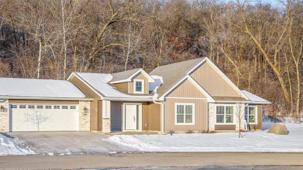 1120 Hewitt Boulevard, Red Wing, MN Presented by Elizabeth Merwin Smith ...