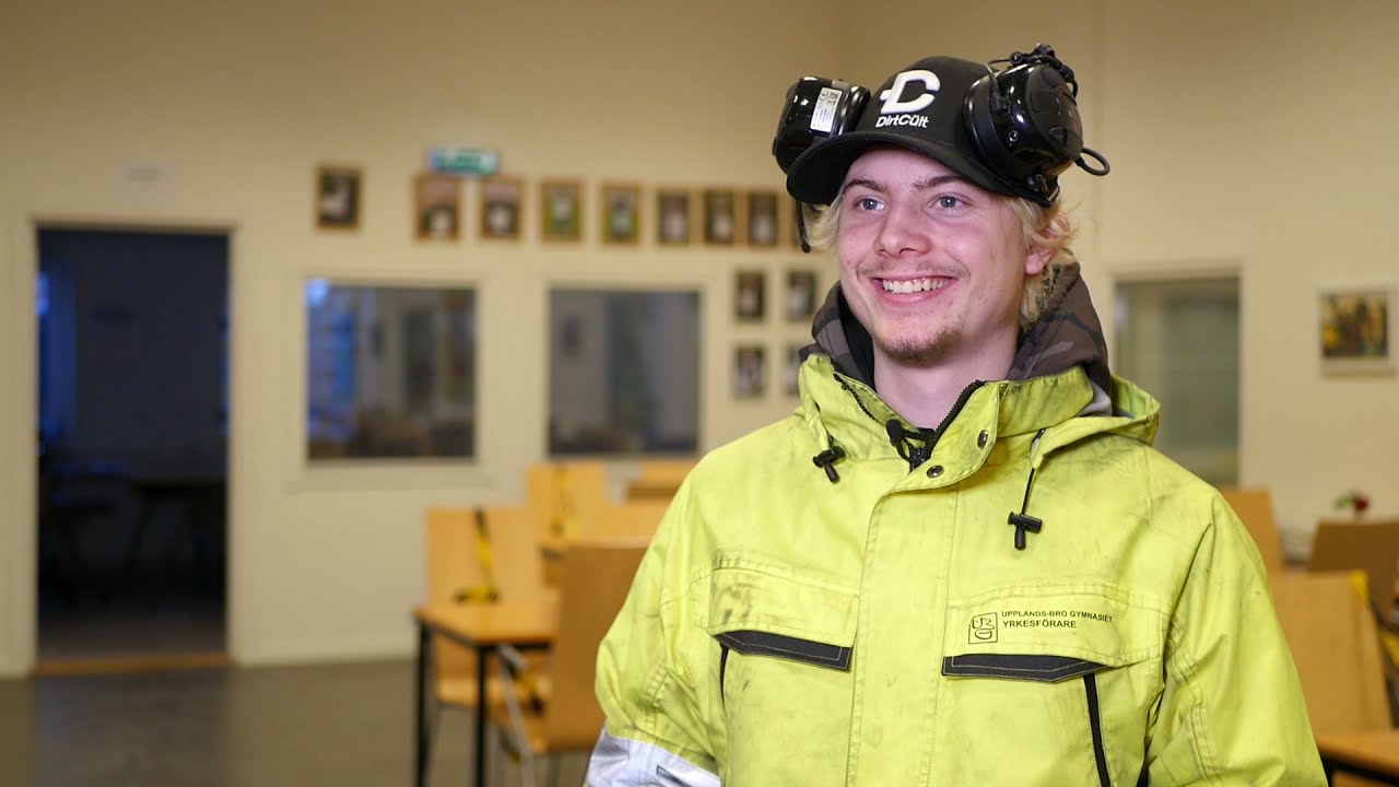 Linus Carlsson, elev i årskurs 2, berättar om Fordons- och ...