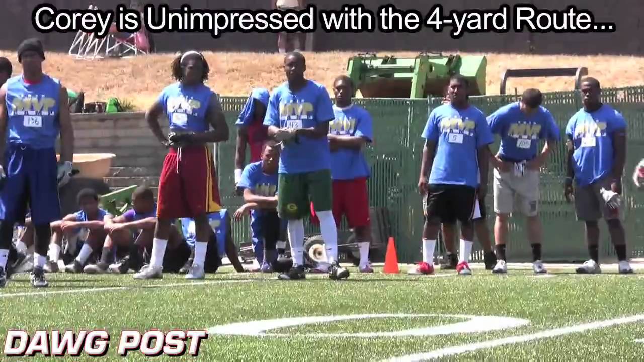 Dawg Post Presents: Corey Moore Mic'd Up - YouTube