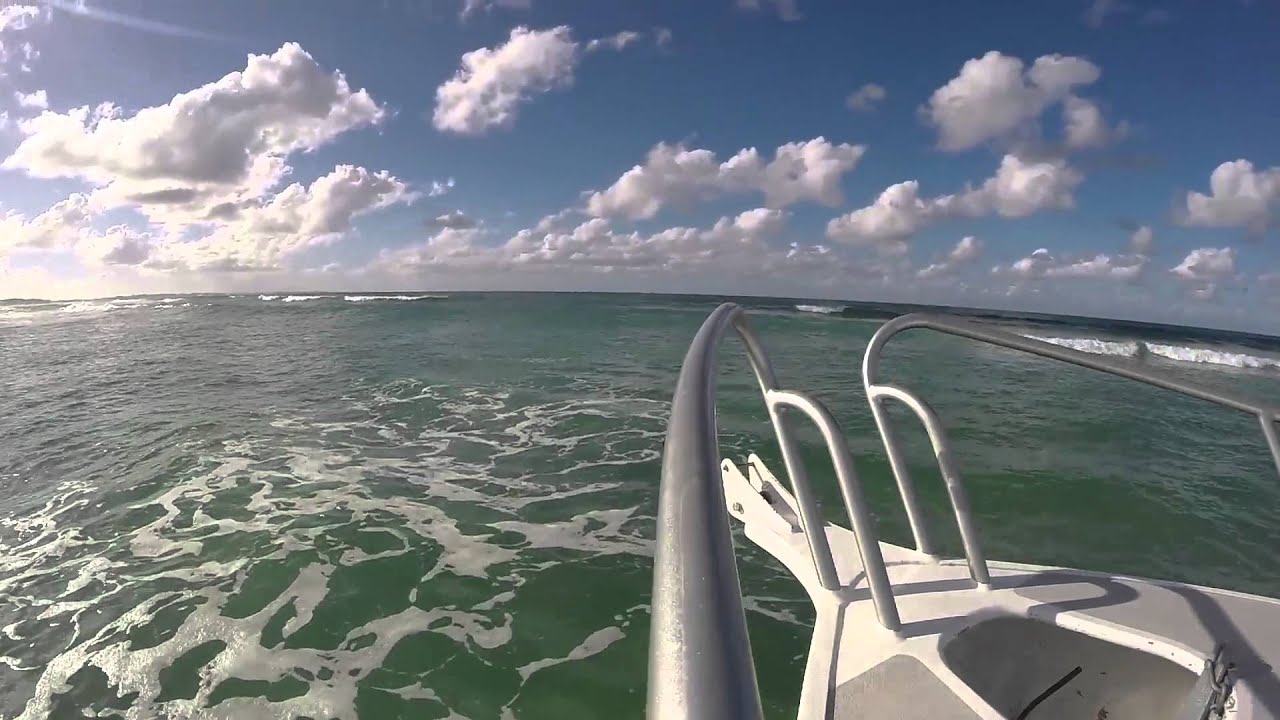 Waddy Point Fraser Island launching boat - YouTube