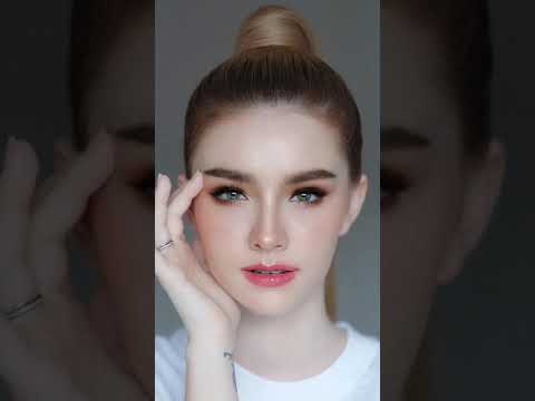 Beauty and Sexy Jessie Vard 8