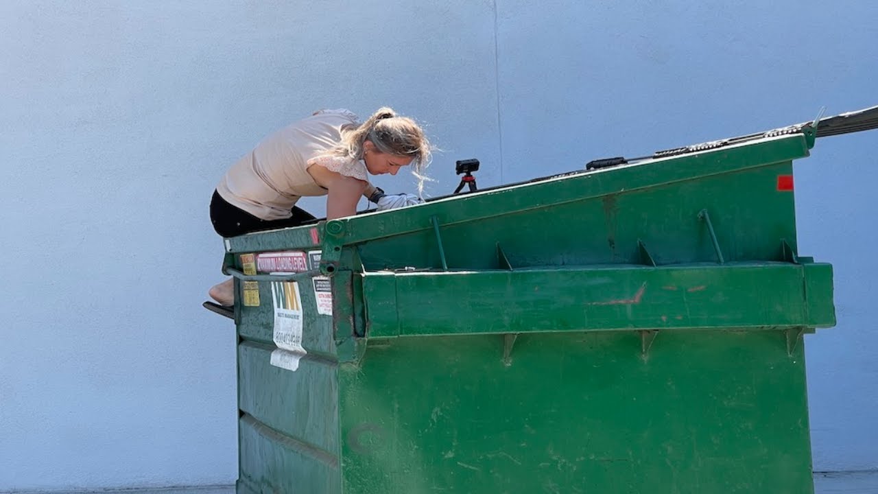 Dumpster Diving- Awesome! This is a good one! - YouTube